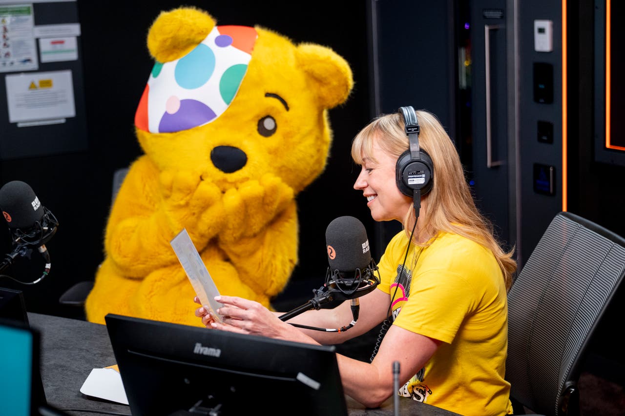 Sara Cox receives support from The Rock ahead of Children In Need ...