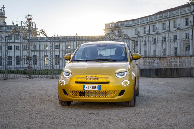 First Drive: Fiat’s 500 Hybrid is a plucky and cheeky little city car ...