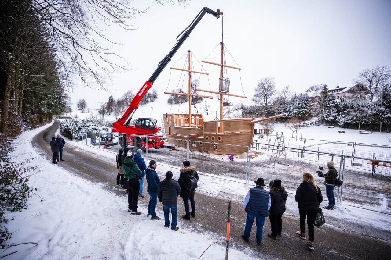 Diana’s memorial playground centrepiece undergoes finishing touches in ...