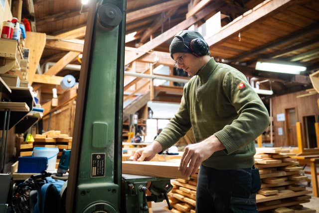 Diana’s memorial playground centrepiece undergoes finishing touches in ...