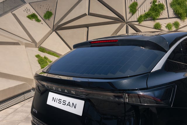 Nissan helps make Ariya SUV go further with solar panel concept ...