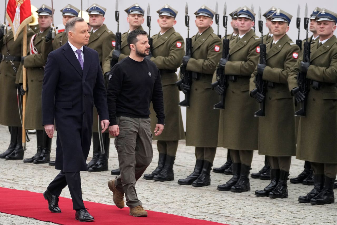 Zelensky visit tightens bonds with Poland amid Russian war | St Helens Star