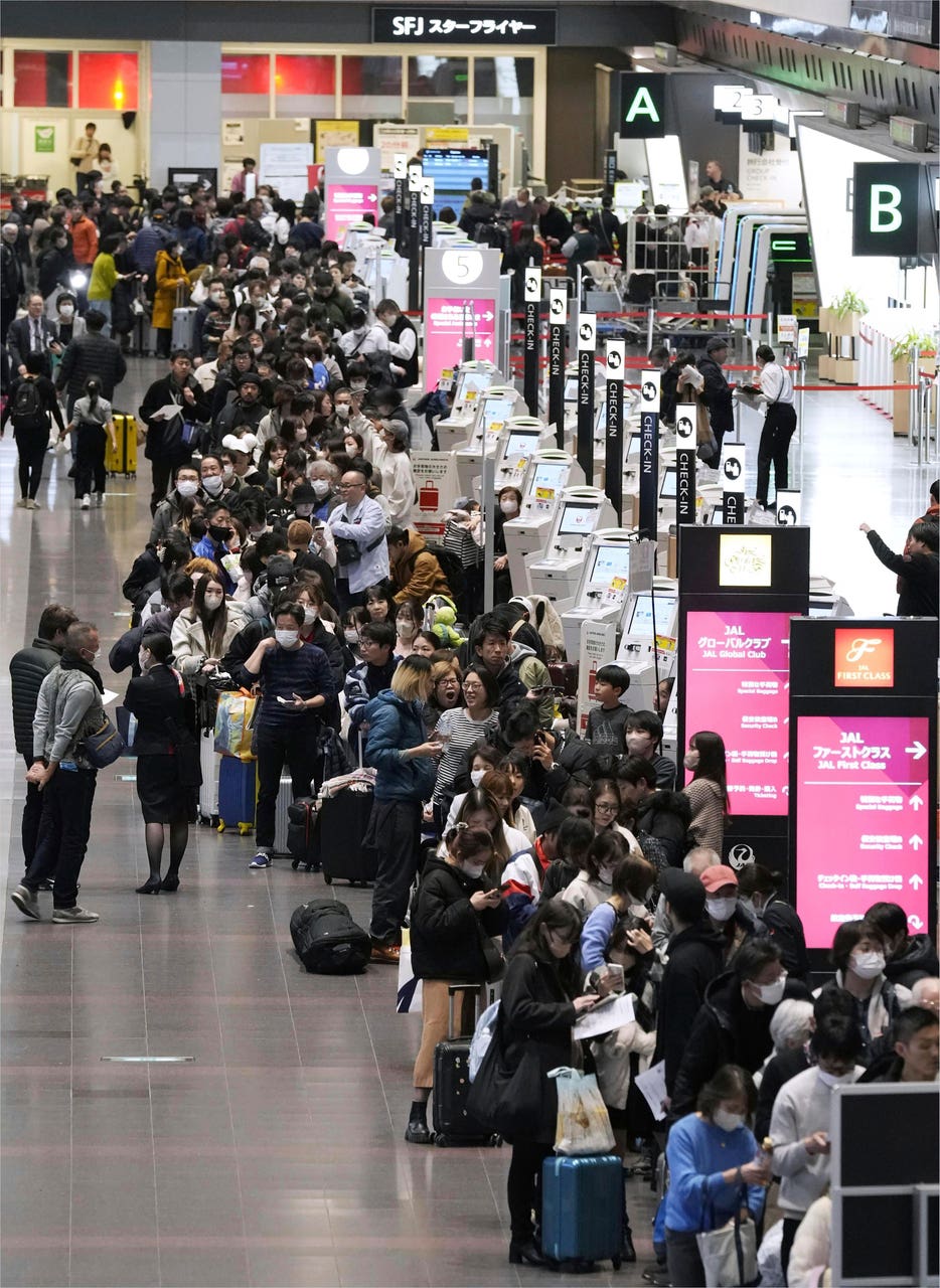 Runway at Tokyo’s Haneda airport reopens a week after fatal collision ...