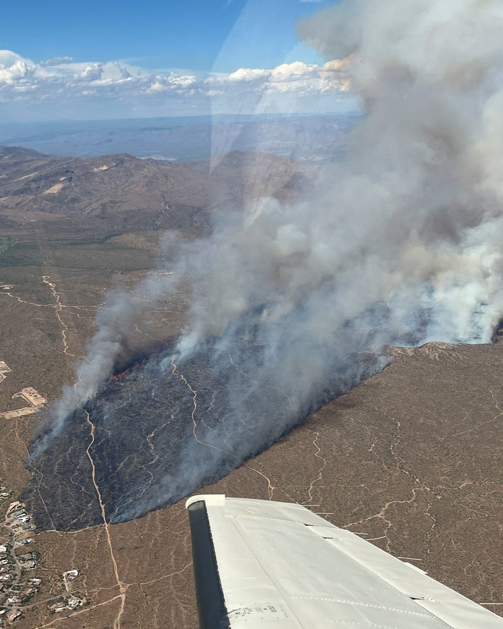 Arizona wildfire advances after forcing evacuations near Phoenix ...
