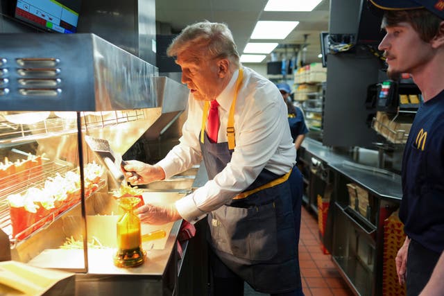 Donald Trump hands out fries and holds drive-thru news conference at ... Donald Trump hands out fries and holds drive-thru news conference at ...