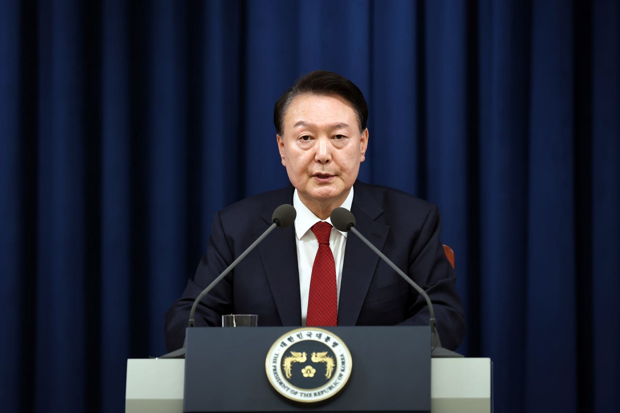 South Koreas Opposition Parties Submit Motion To Impeach President