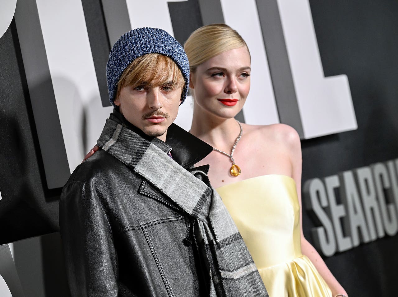 Timothee Chalamet debuts blonde transformation in nod to Bob Dylan ... Timothee Chalamet debuts blonde transformation in nod to Bob Dylan ...