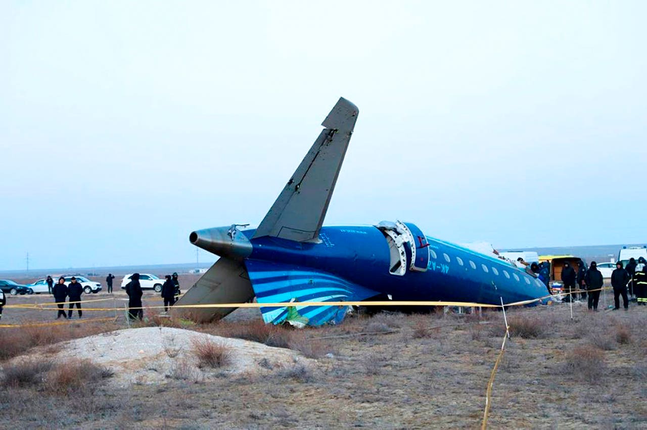 Azerbaijan mourns for Kazakhstan plane crash victims amid claims of ...