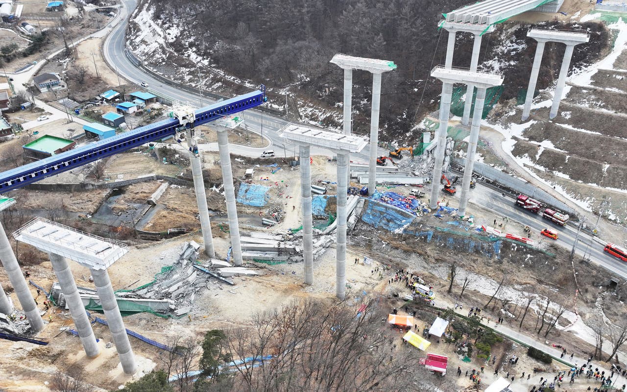 Four dead after elevated parts of highway being built in South Korea ...