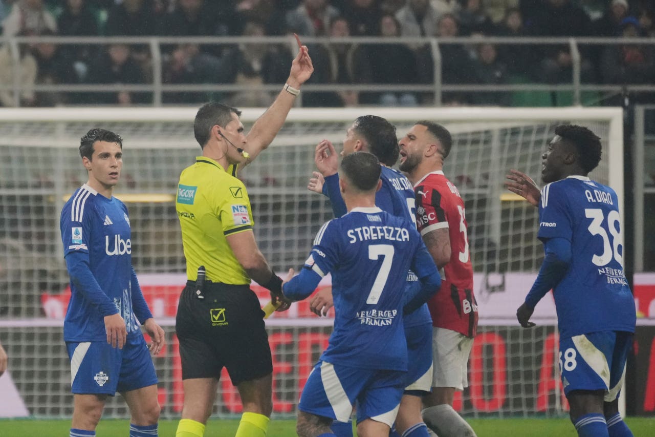 Dele Alli sees light side as he ‘announces return’ with 10-minute red ...