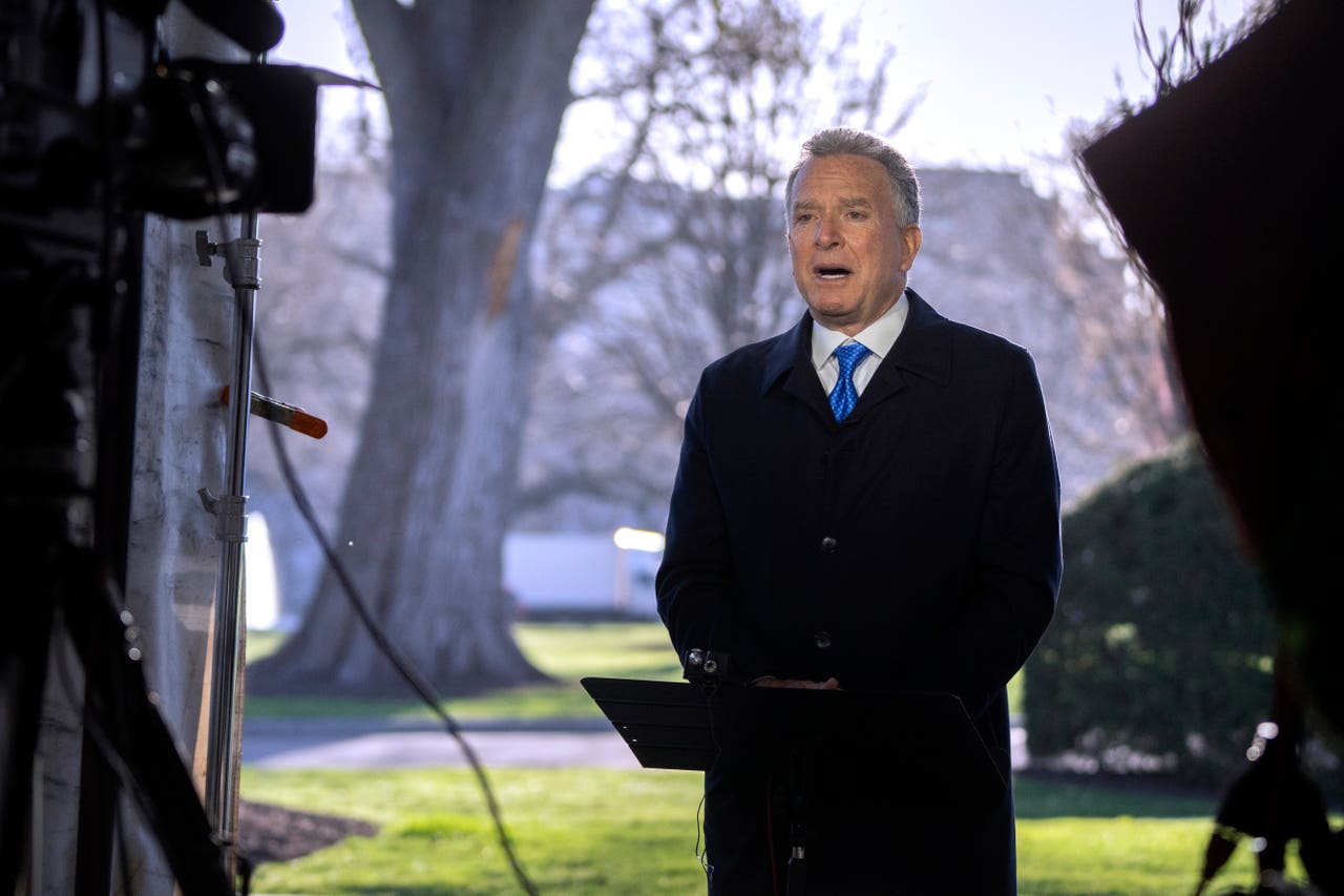 Putin gifted portrait of Trump to US president | Malvern Gazette