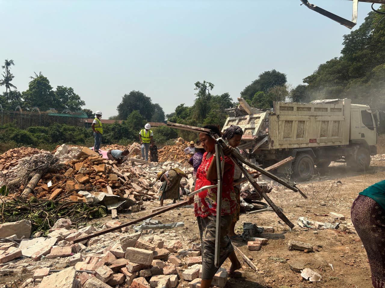 Man rescued from rubble – but hopes fade of finding more earthquake ...