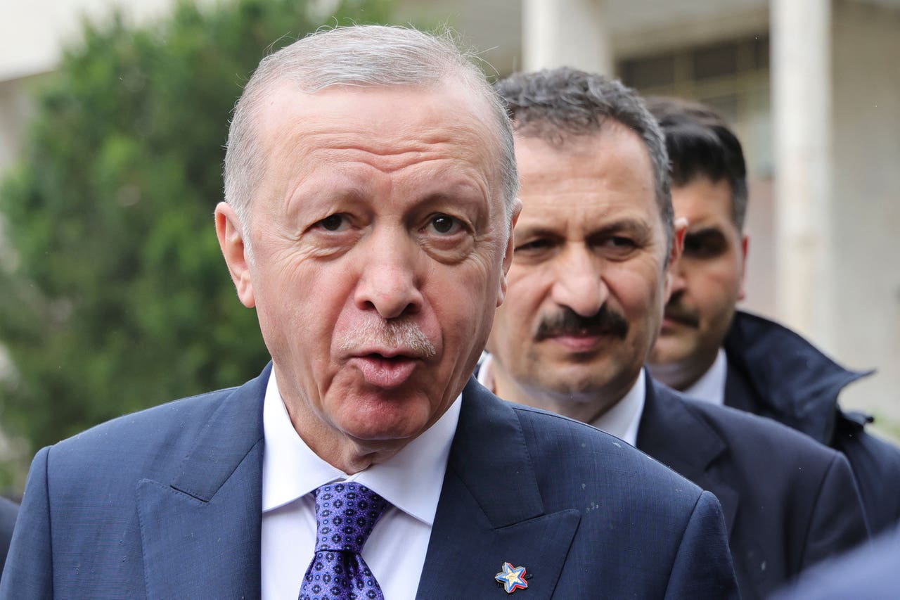 Turkey’s Erdogan appoints legal team to draft new constitution | Chard ...