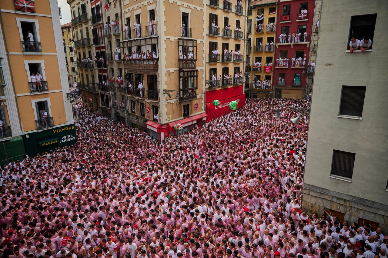 Pamplona holds opening bull run during Spainโs San Fermin festival ... Pamplona holds opening bull run during Spainโs San Fermin festival ...