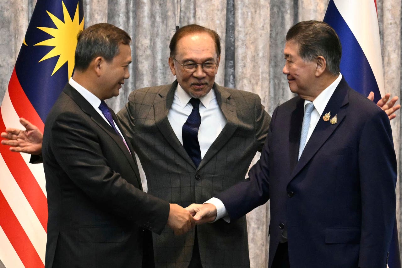 Thailand and Cambodia agree immediate and unconditional ceasefire ...