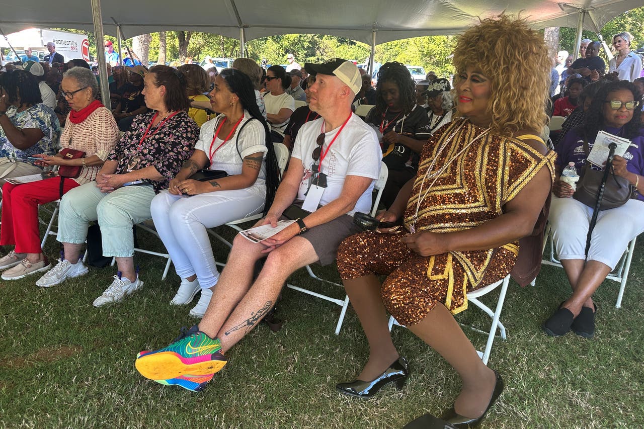 Statue of Tina Turner unveiled in Tennessee community where she grew up