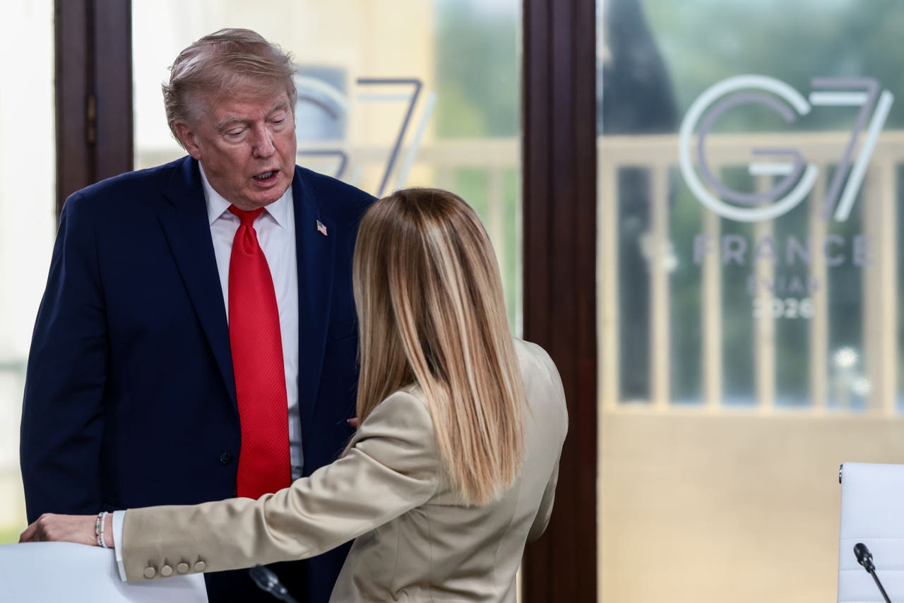 Italy’s top diplomat cancels US trip as Meloni condemns Trump’s photo ...