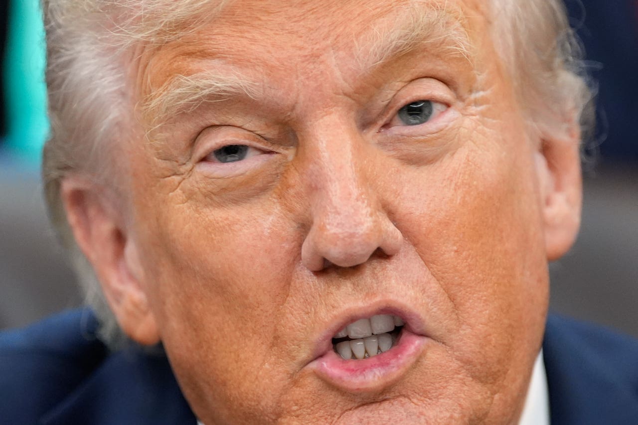 US Supreme Court lets Lisa Cook remain as Federal Reserve governor for ...