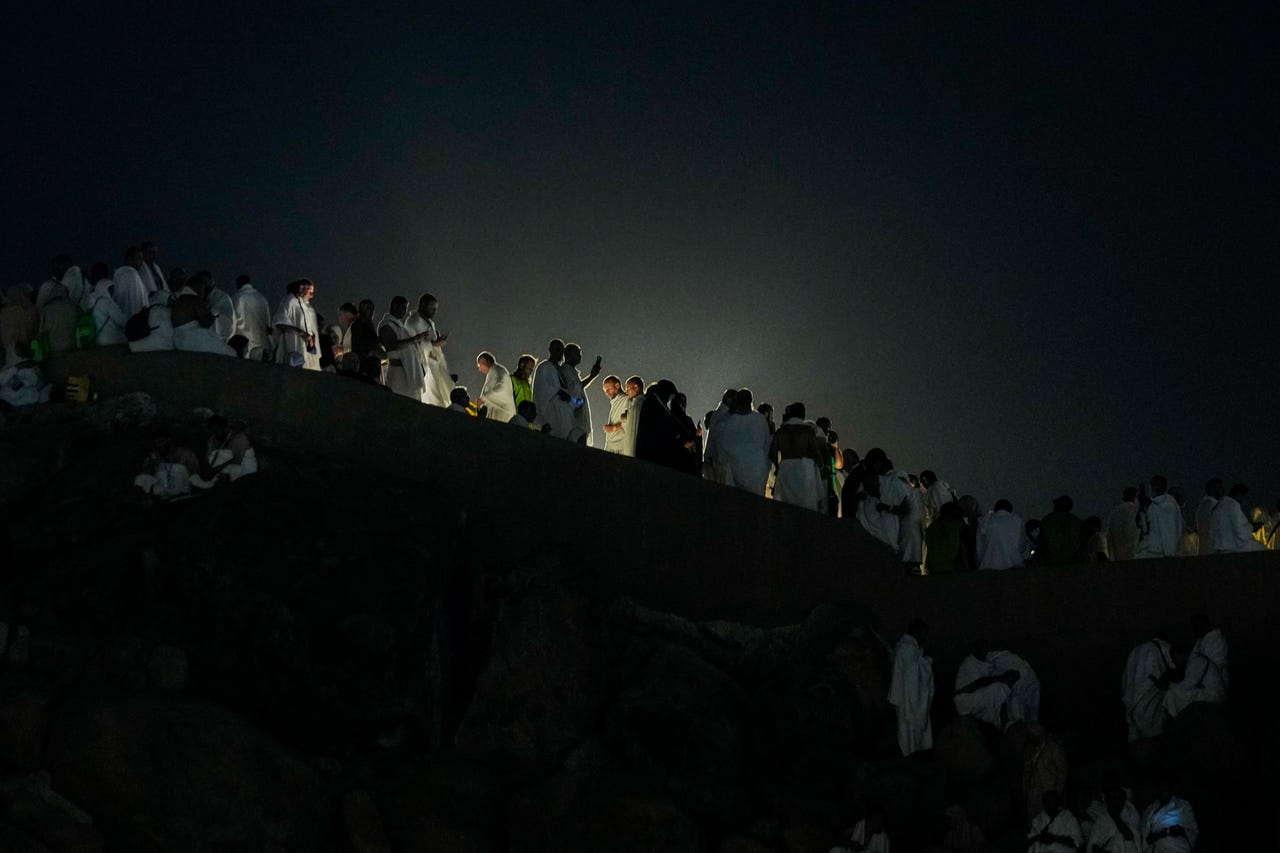 Muslim pilgrims converge on Mount Arafat as Hajj reaches its peak ...