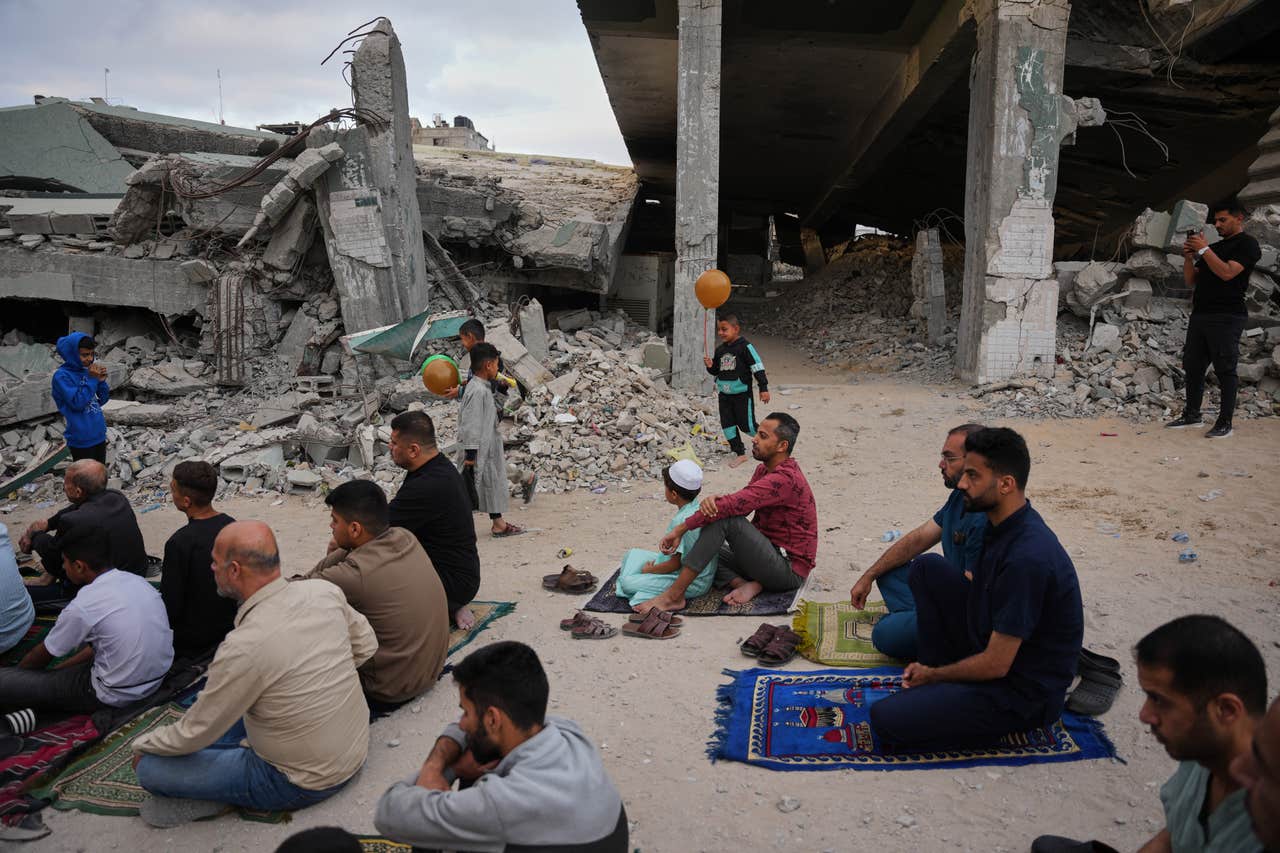 Hamas says Israeli air strikes killed its new military leader in Gaza ...