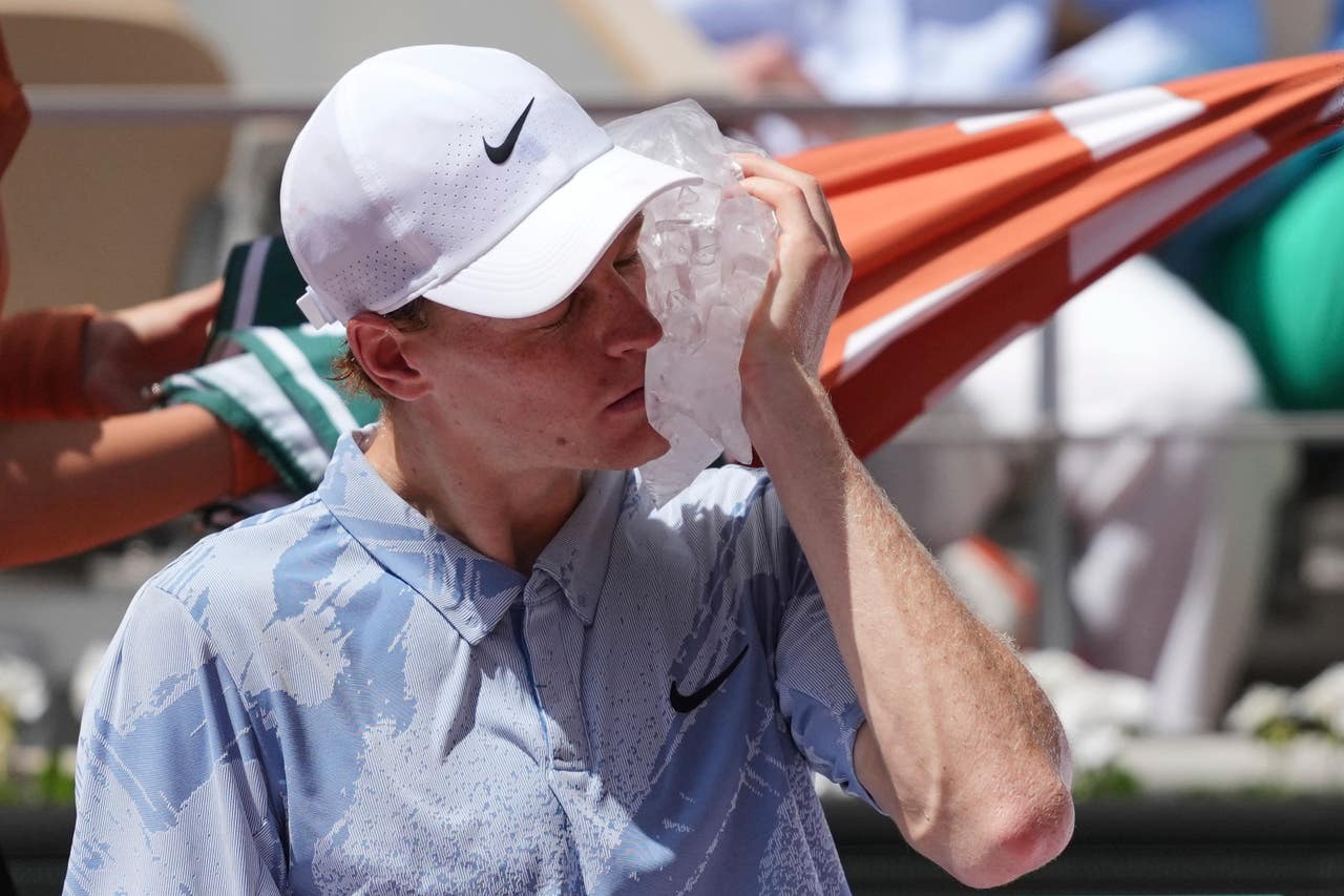 Jannik Sinner suffers stunning French Open exit as heat takes toll | Echo