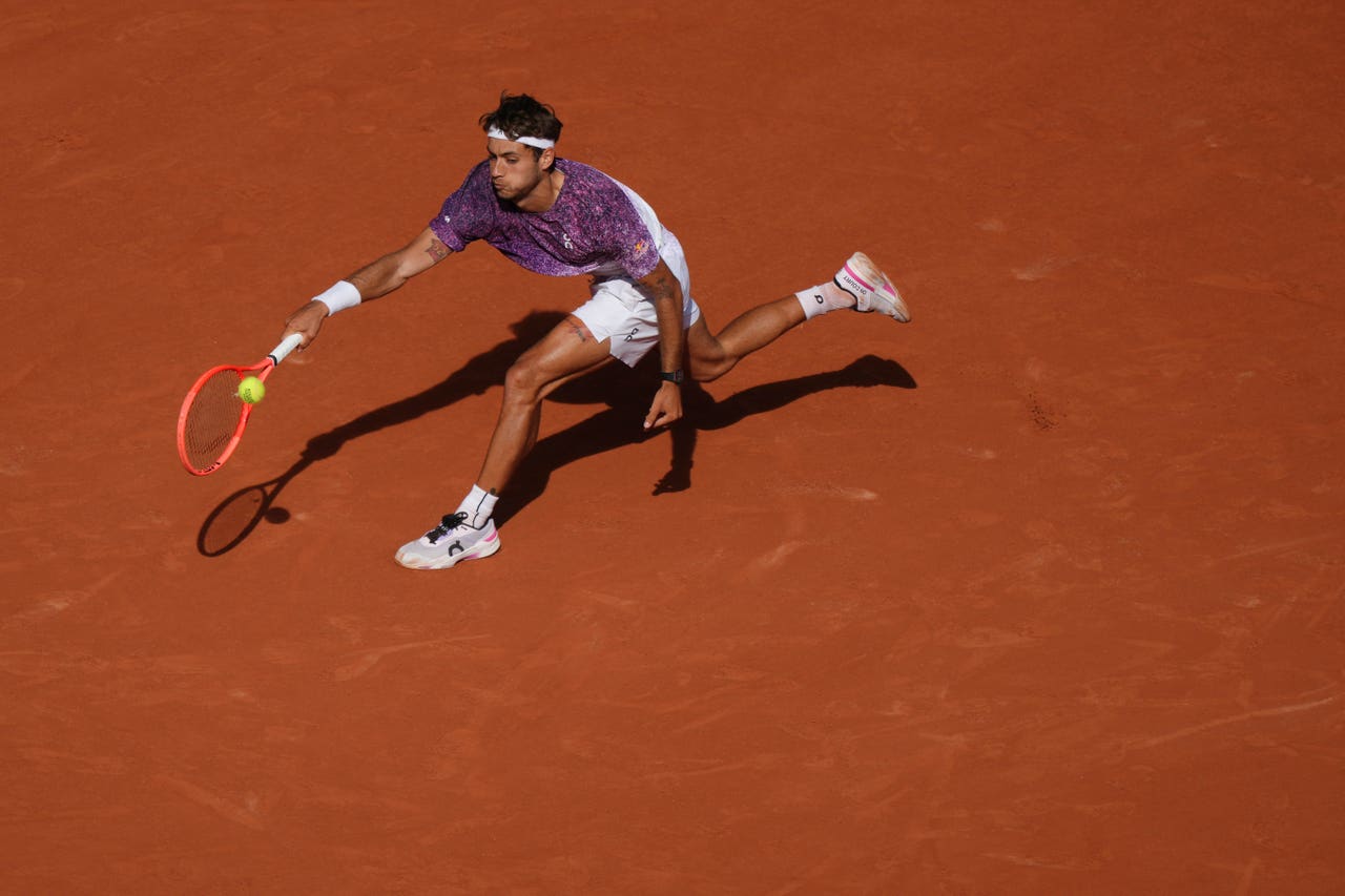Alexander Zverev ends long wait for grand slam title with French Open ...