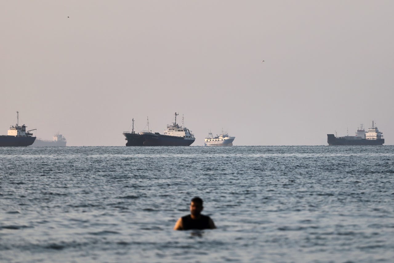 Iran and Israel halt strikes as new attacks threatened return to full ...