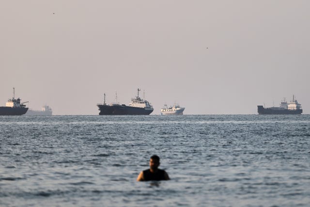 Iran and Israel halt strikes as new attacks threatened return to full ...